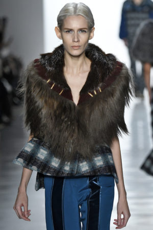 Ready-to-Wear Fall 2017 - Son Jung Wan - Sagafurs